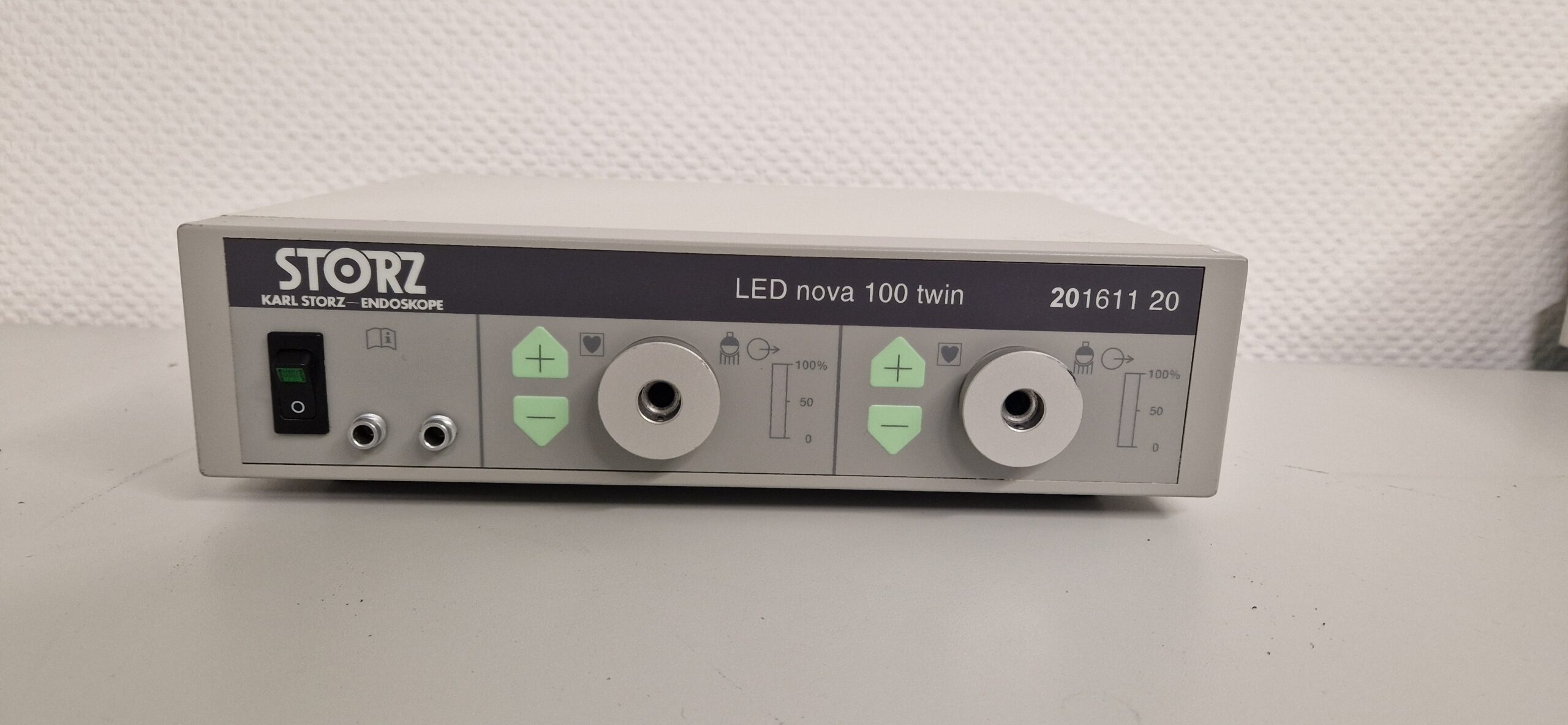 KARL STORZ LED Nova 100 TWIN – AM MEDICAL Germany