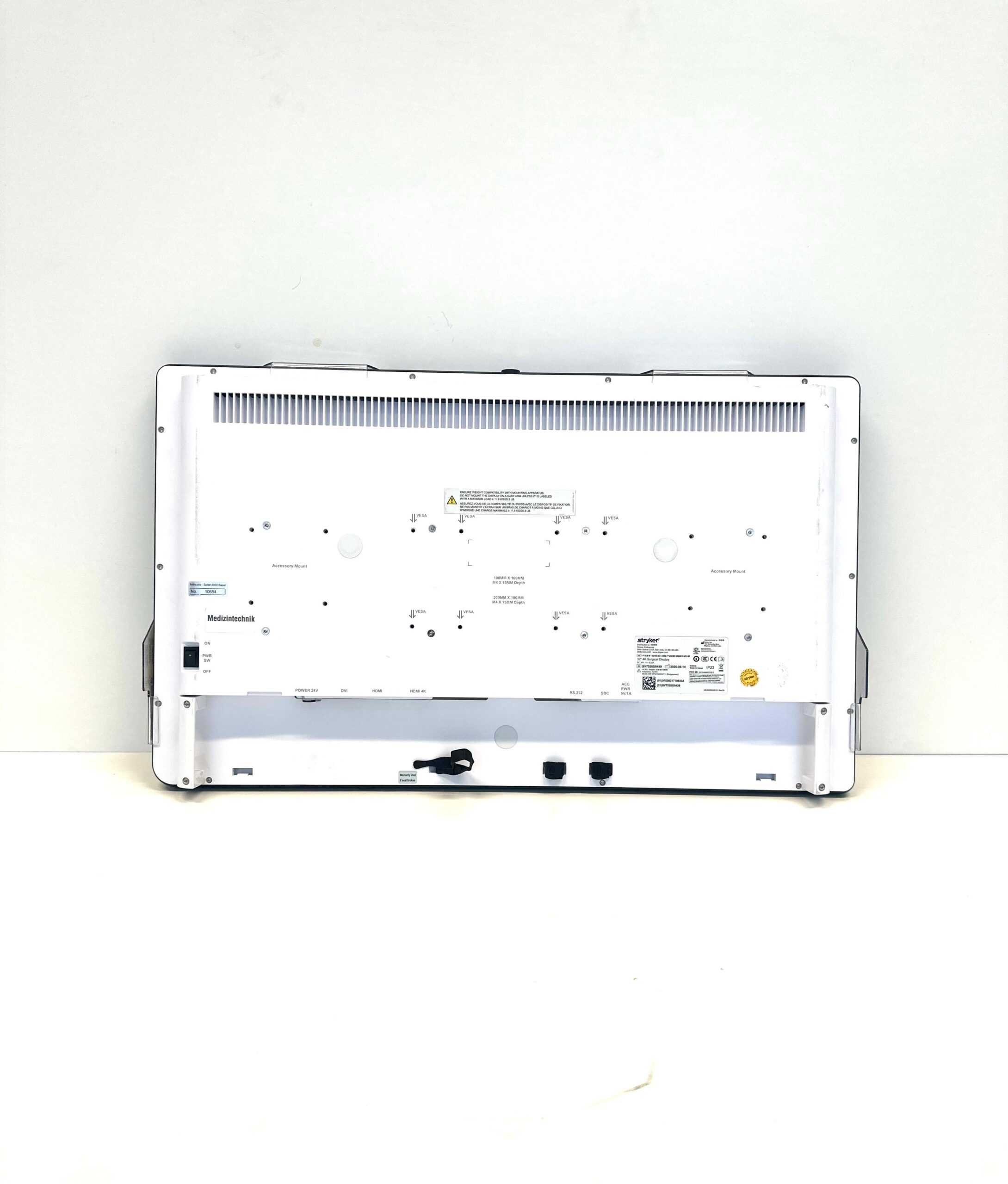STRYKER DISPLAY 4K 0240-031-050 WITH ADAPTER – AM MEDICAL Germany