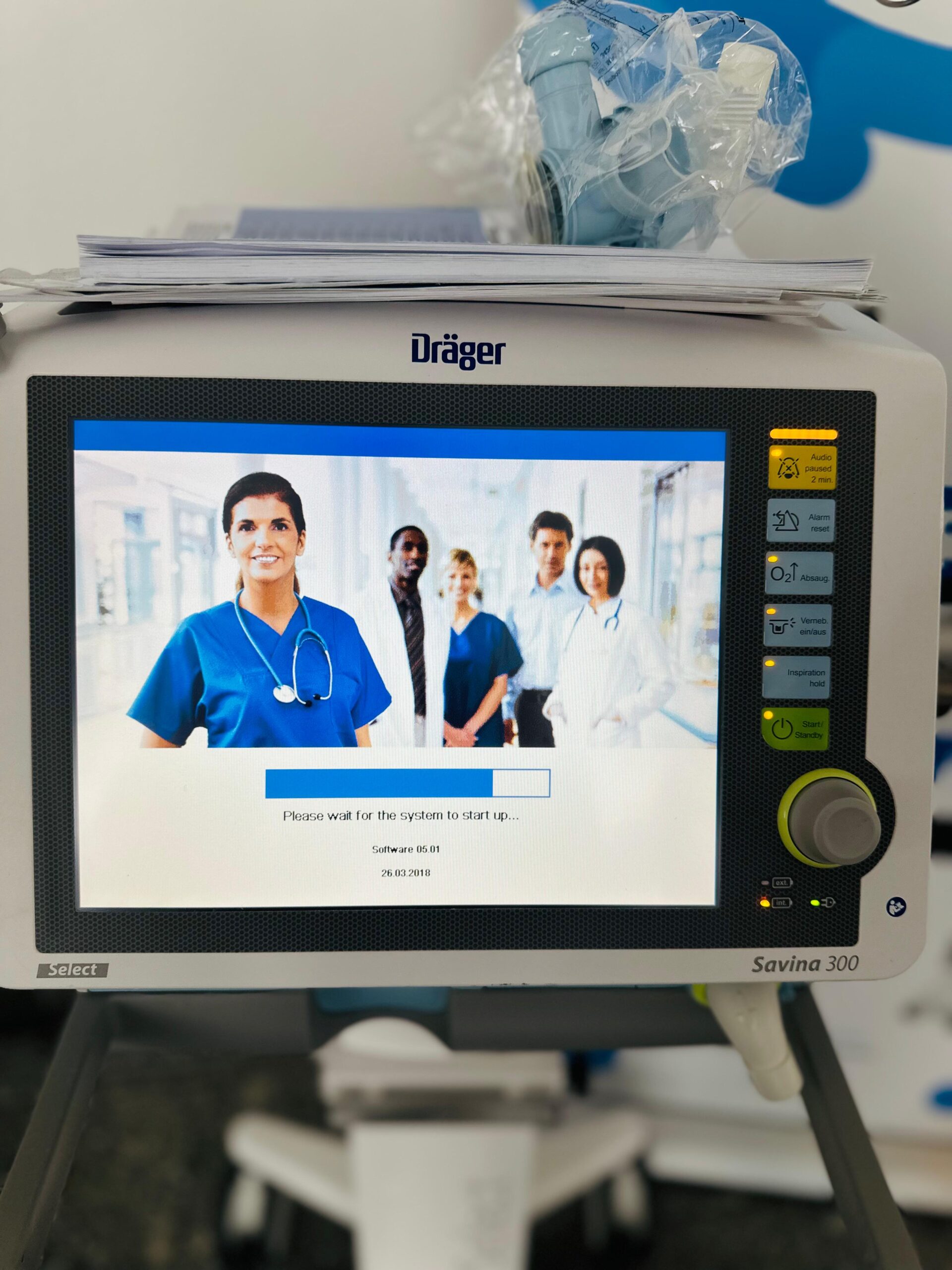 DRAEGER SAVINA 300 Selcet – AM MEDICAL Germany