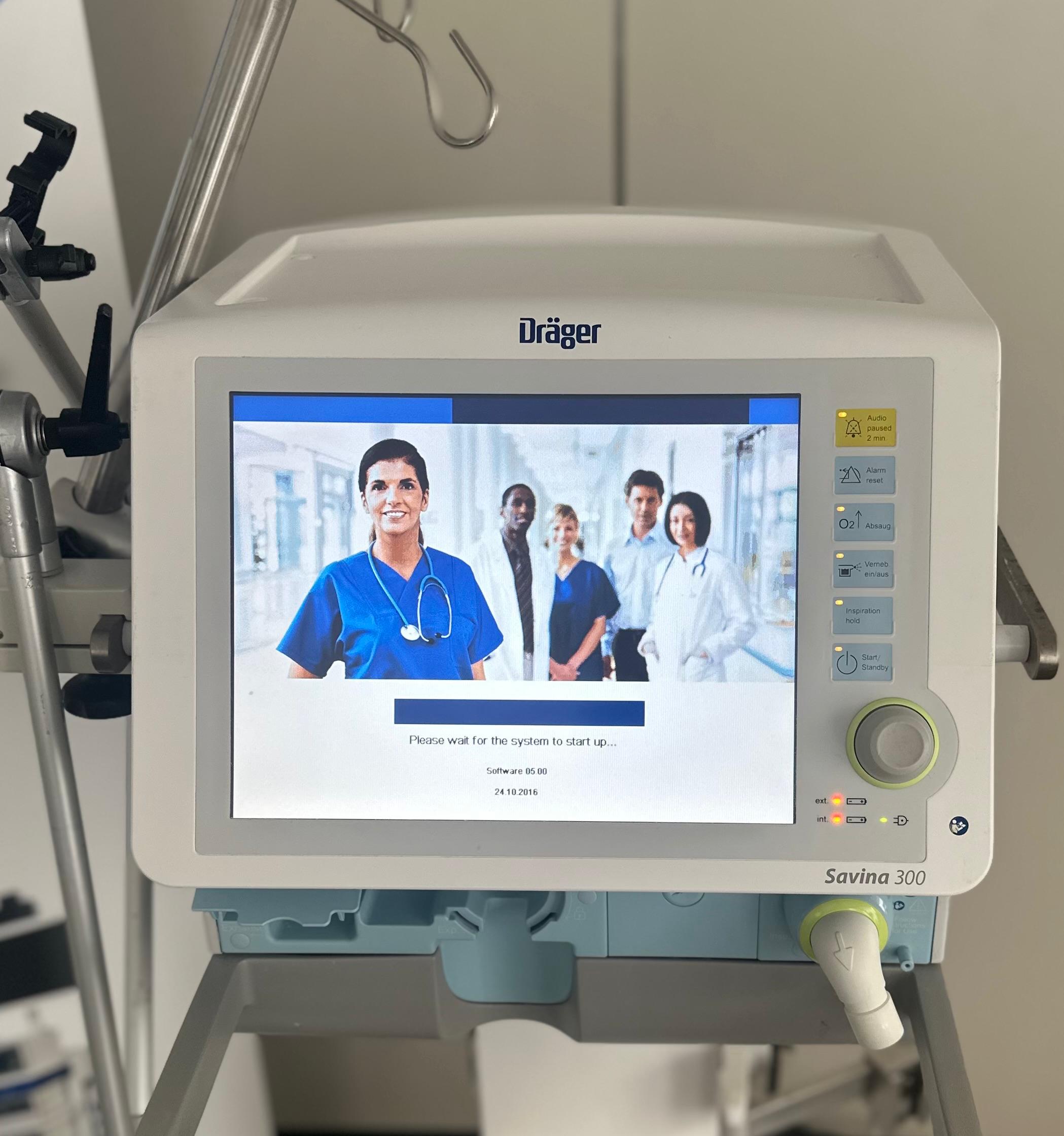 DRAEGER Savina 300 Ventilator – AM MEDICAL Germany